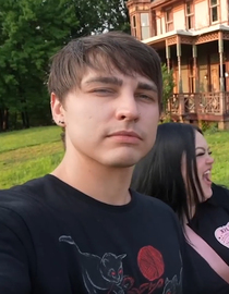 Watch S04 E01 - The Most Haunted Mansion in New York - Sam and Colby ...