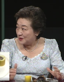 Watch S01 E24 - Squid - Iron Chef | Free TV Shows | Fawesome TV