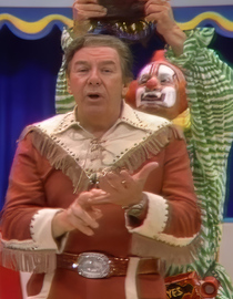 Watch S04 E11 - Clarabell's Fun Show, Part One - The New Howdy Doody ...