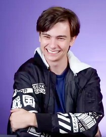 Watch Guess The 90s Cartoon From The Props! - Gen Z Vs. Millennials ...