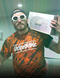 Watch S07 E03 - Last to Leave Pool of Orbeez / Hiding Diamonds in ...